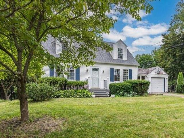 3 bedroom, Stratham NH 03885 105155775
