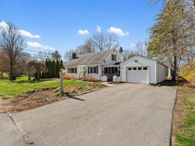 3 bedroom, Stratham NH 03885 LS102158366
