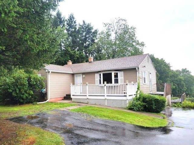 3 bedroom, Suffield CT 06078 105144217