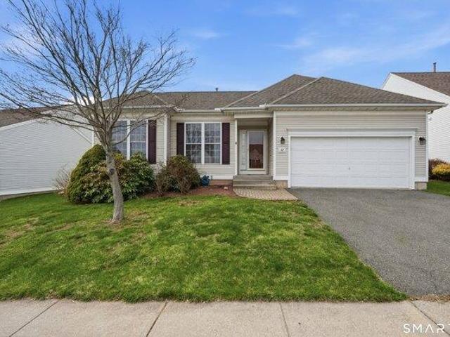 3 bedroom, Suffield CT 06078 LS102478070