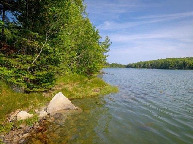 3 bedroom, Sullivan ME 04664 104604807