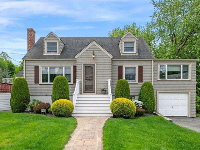 3 bedroom, Swampscott MA 01907 LS103018947