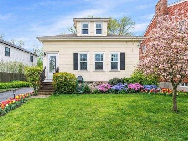 3 bedroom, Swampscott MA 01907 LS103020414