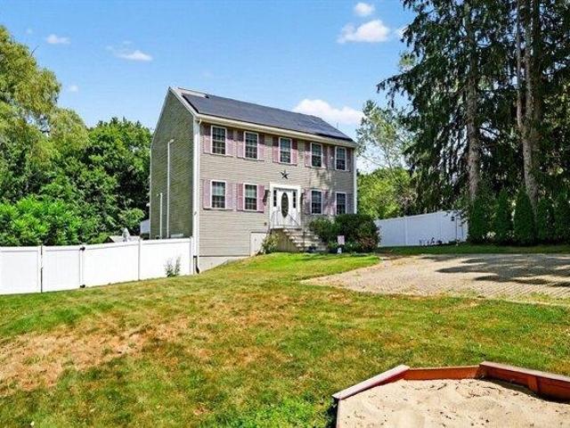 3 bedroom, Swansea MA 02777 101999193