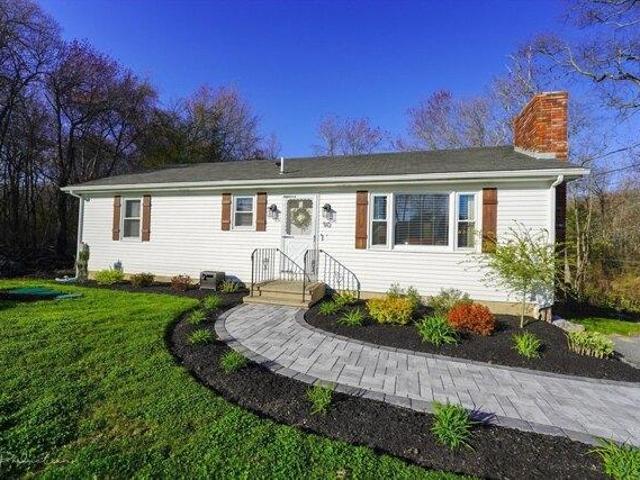 3 bedroom, Swansea MA 02777 102029932