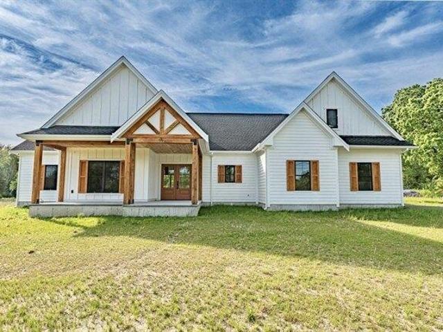 3 bedroom, Swansea MA 02777 103440486