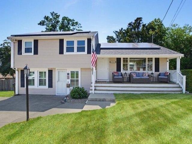 3 bedroom, Swansea MA 02777 105096133