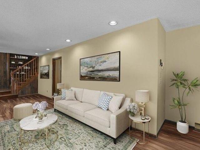 3 bedroom, Swansea MA 02777 LS102446868