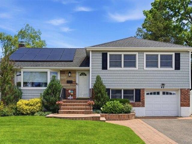 3 bedroom, Syosset NY 11791 103620876