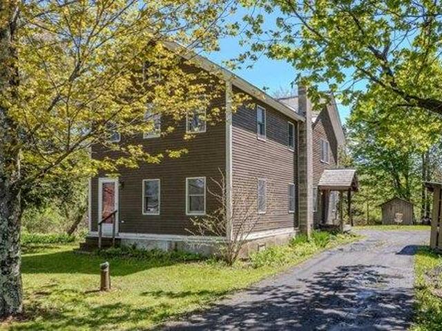 3 bedroom, Poultney VT 05764 104790357