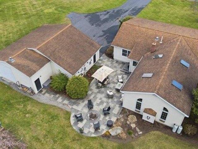 3 bedroom, Pownal VT 05261 102258507