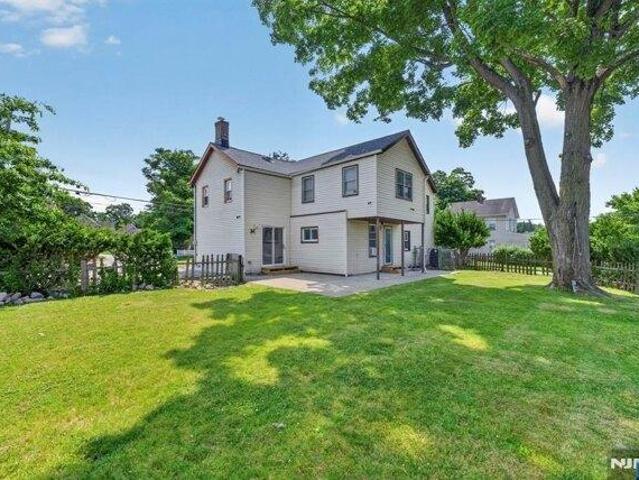 3 bedroom, Pompton Lakes NJ 07442 105124039