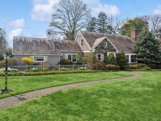 3 bedroom, Port Washington NY 11050 103667336