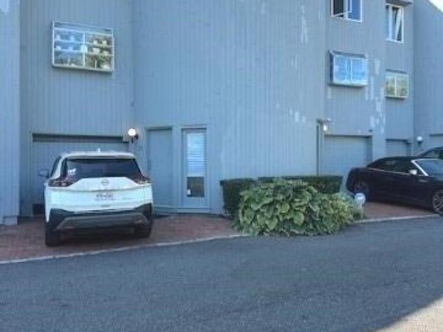 3 bedroom, Port Washington NY 11050 90193863