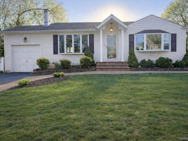 3 bedroom, Port Jefferson NY 11776 103625504