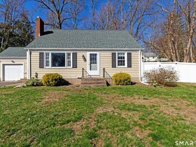 3 bedroom, Portland CT 06480 102476758