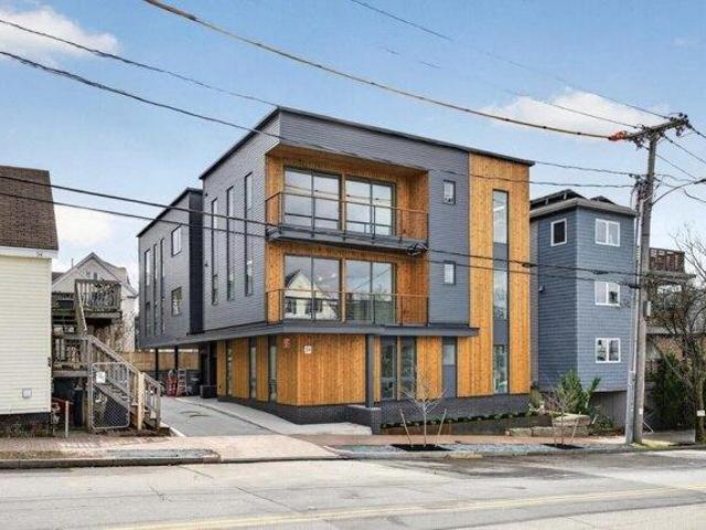 3 bedroom, Portland ME 04101 102156128