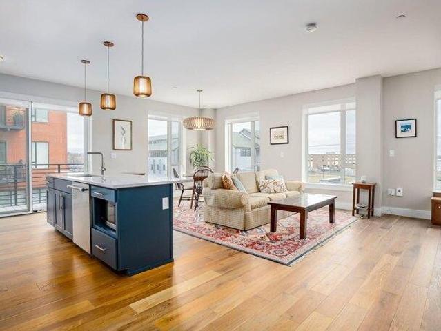 3 bedroom, Portland ME 04101 LS101658994