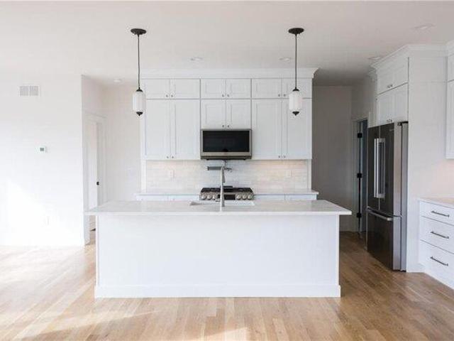 3 bedroom, Portsmouth RI 02871 103932794