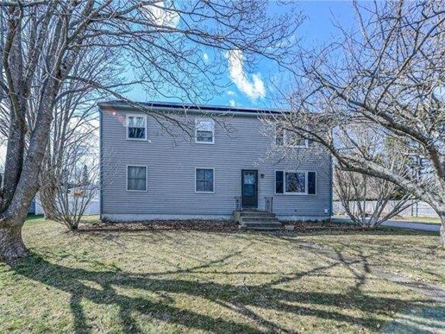 3 bedroom, Portsmouth RI 02871 104298262