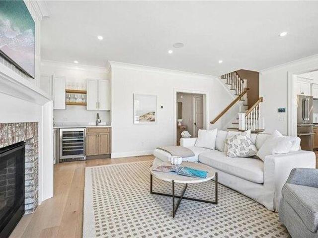 3 bedroom, Portsmouth RI 02871 105192609