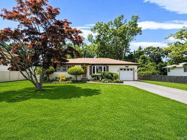 3 bedroom, Patchogue NY 11772 104904621