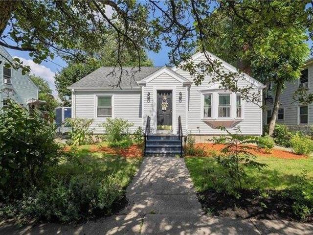 3 bedroom, Pawtucket RI 02860 LS102779529