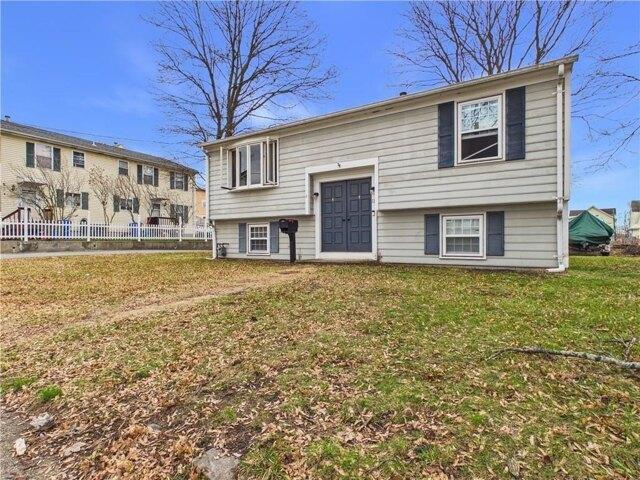 3 bedroom, Pawtucket RI 02860 102254396