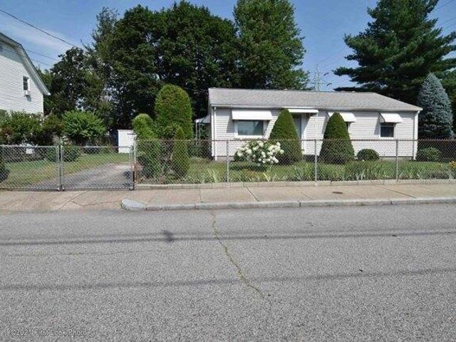 3 bedroom, Pawtucket RI 02860 104687323