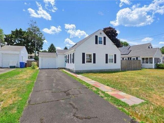 3 bedroom, Pawtucket RI 02861 104444074