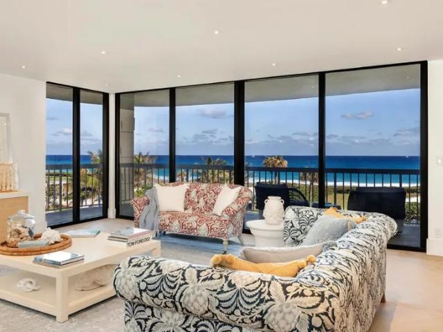 3 bedroom, Palm Beach FL 102795076