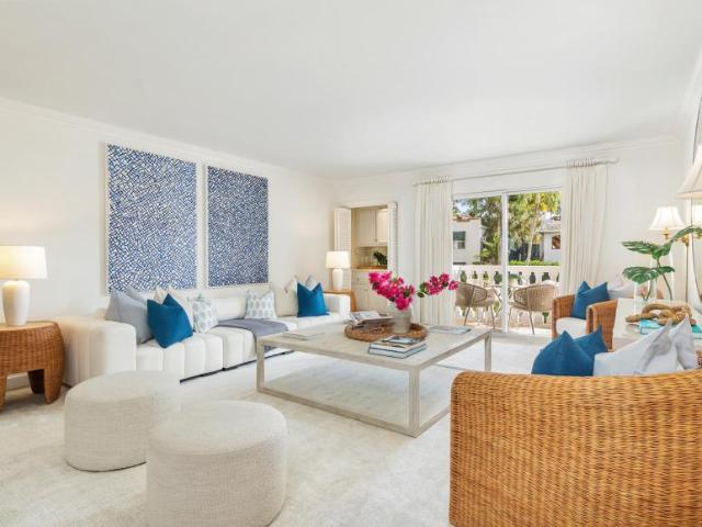 3 bedroom, Palm Beach FL LS102395344