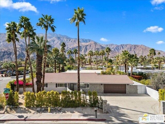 3 bedroom, Palm Springs CA 92262 LS89813990