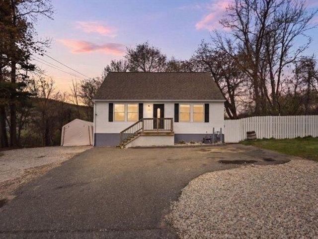 3 bedroom, Palmer MA 01069 102446366