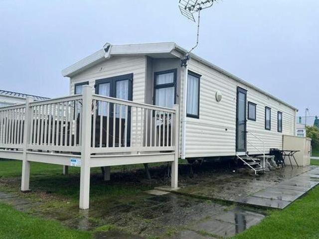 3 Bedroom Park Home For Sale In Burgh Castle