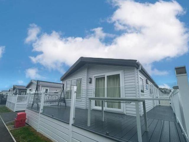 3 Bedroom Park Home For Sale In Carlton