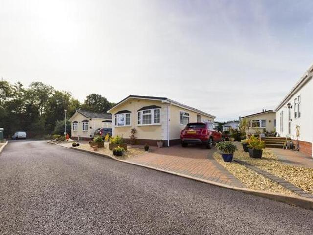 3 Bedroom Park Home For Sale In Cleobury Road, Far Forest