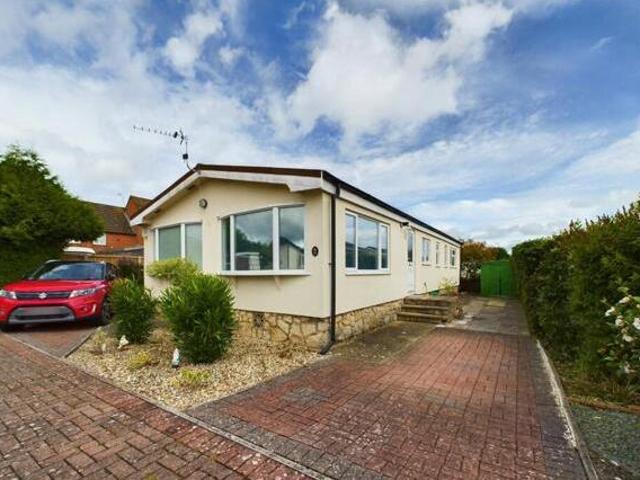 3 Bedroom Park Home For Sale In Gloucester, Gloucestershire