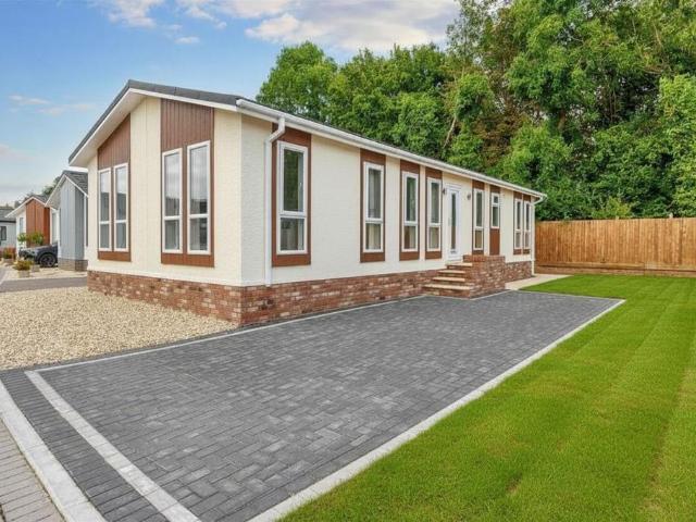 3 bedroom park home for sale