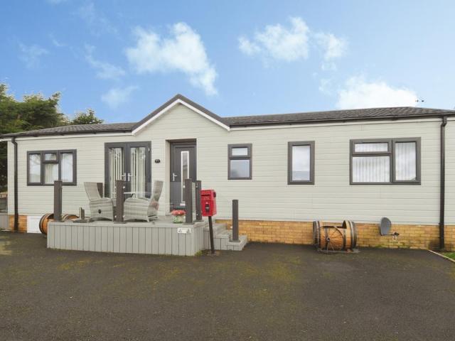 3 bedroom park home for sale
