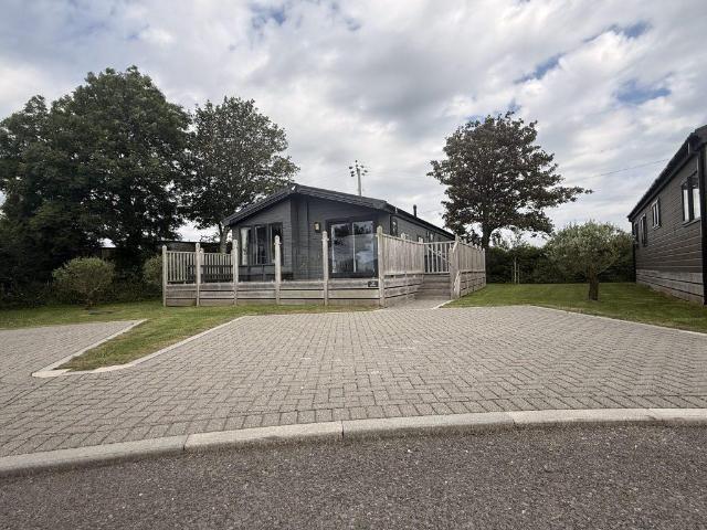 3 bedroom park home for sale