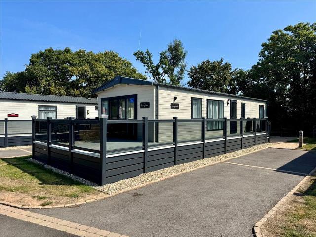 3 bedroom park home for sale