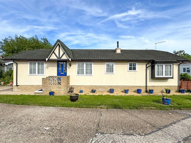 3 bedroom park home for sale