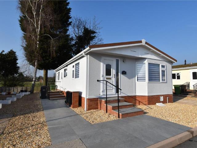 3 bedroom park home for sale