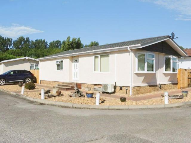 3 bedroom park home for sale