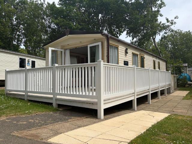 3 bedroom park home for sale