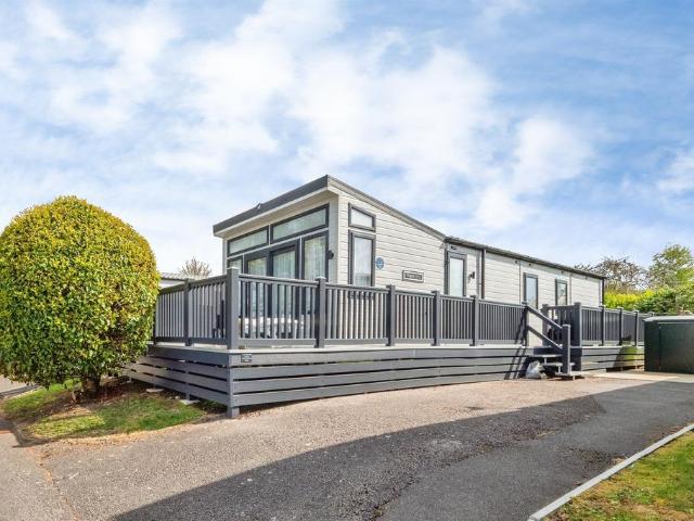 3 bedroom park home for sale
