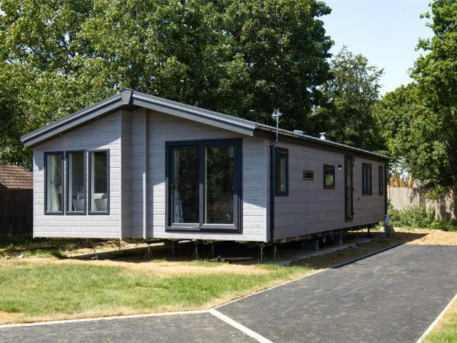 3 bedroom park home for sale