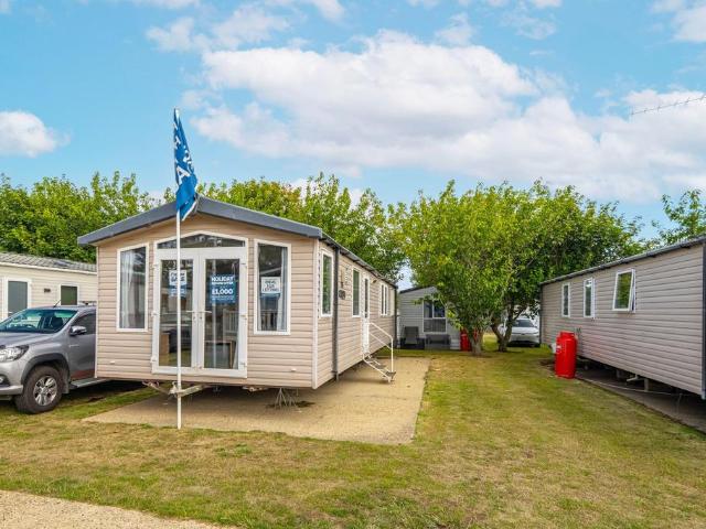 3 bedroom park home for sale