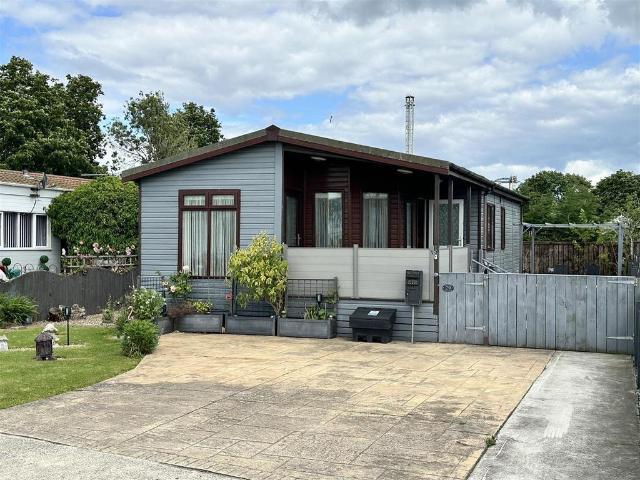 3 bedroom park home for sale